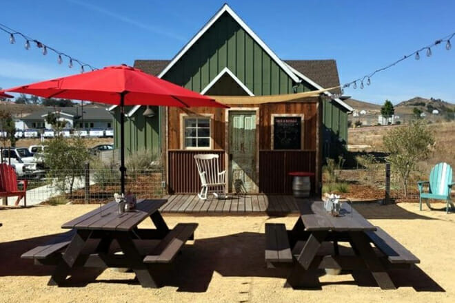 Rock 'N' Robles Pizza