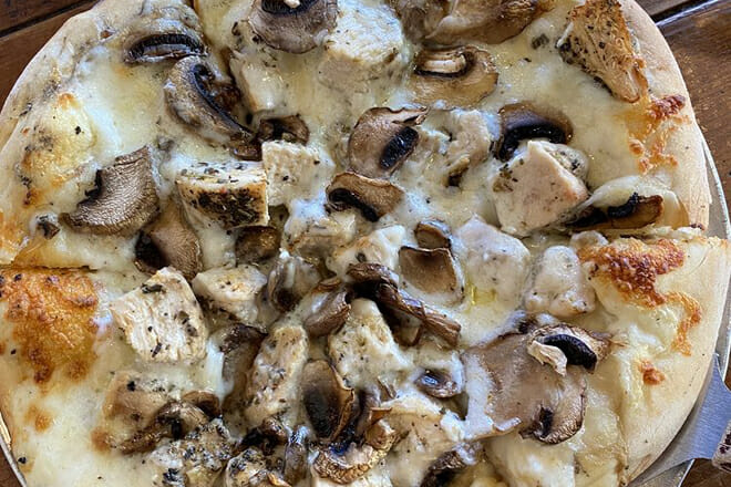 Saucy Mama's Pizzeria