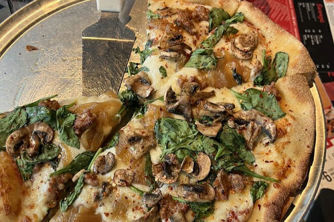 Stuft Pizza Bar & Grill