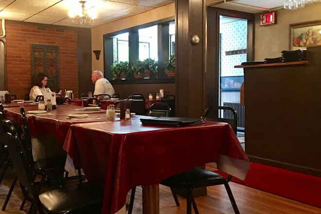 Testo's Restaurant & Pizza