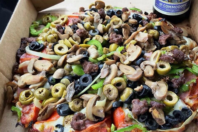 Town House Pizza & Lounge