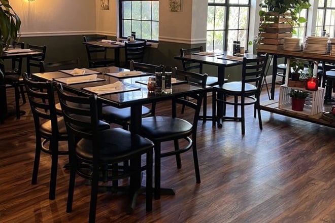 Violas Pizza Pasta & Seafood