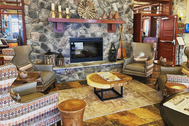 1000 Islands Harbor Hotel