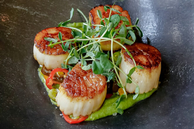 400 Beach Seafood and Tap House