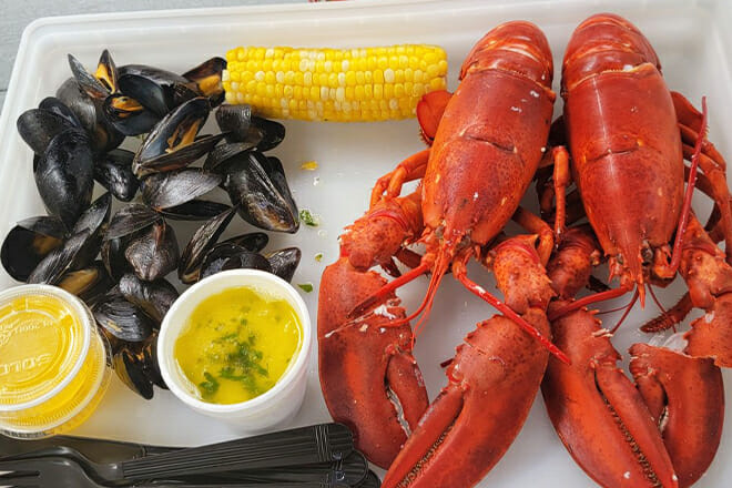 Alive & Kicking Lobsters