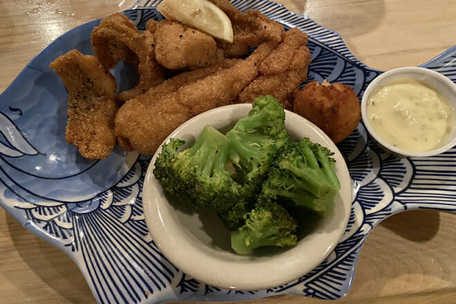 Aunt Catfish&rsquo;s on the River