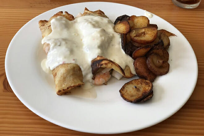 Basnight's Lone Cedar Cafe