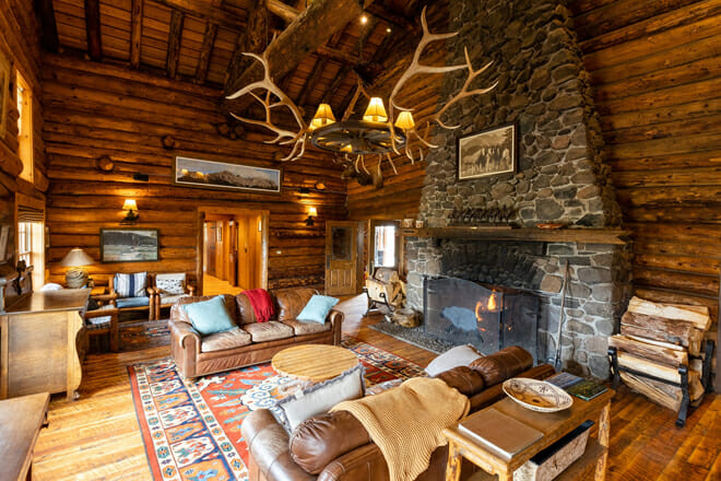 Brooks Lake Lodge and Spa