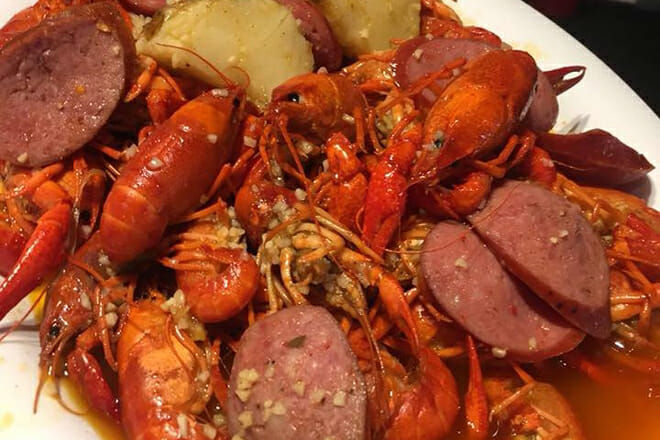 Deckhand Oyster Bar & Seafood