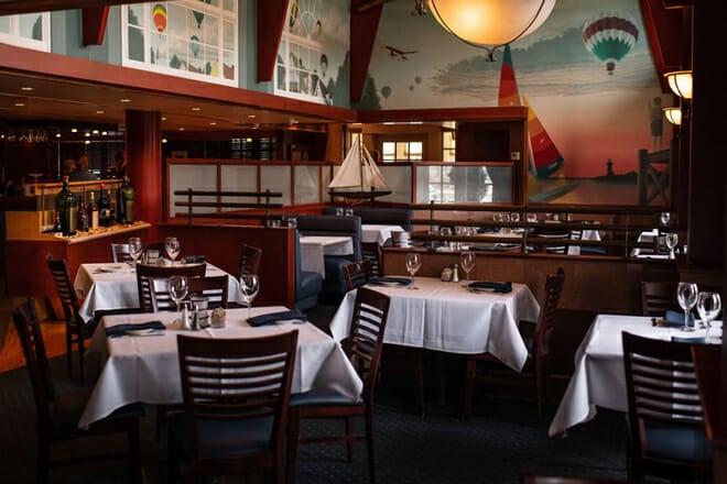 Don's Lighthouse Grille