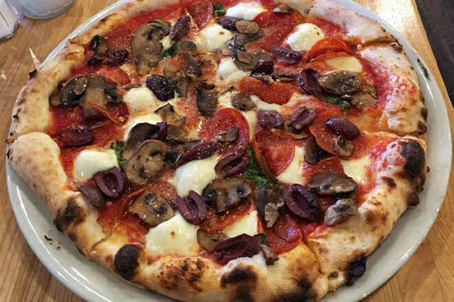 Duca's Neapolitan Pizza