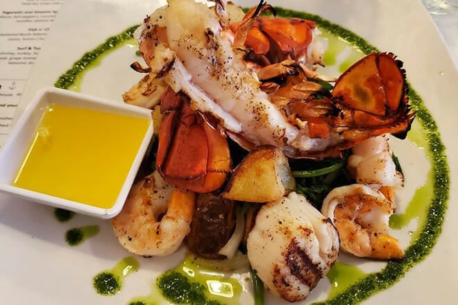 Duval&rsquo;s Fresh. Local. Seafood.