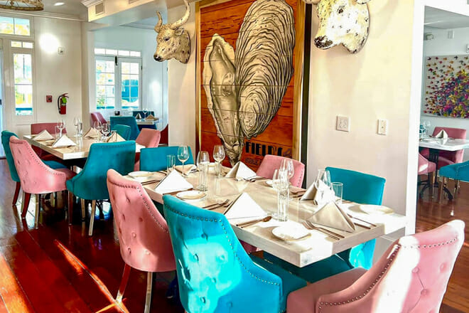Field's Steak & Oyster Bar