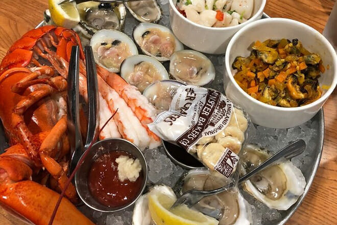 Hank's Oyster Bar Old Town