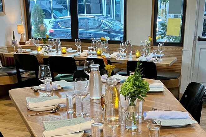 Leland Eating and Drinking House