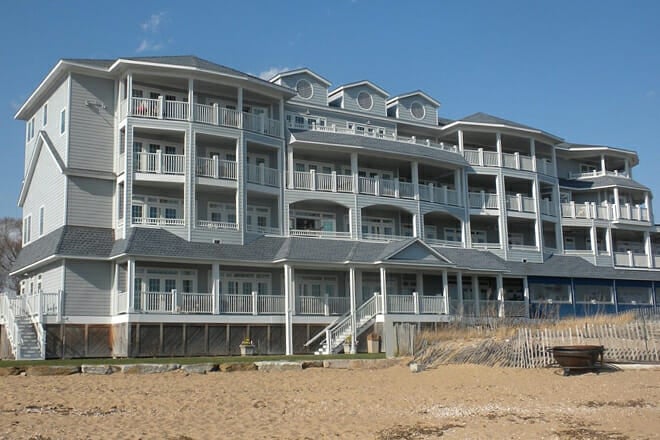 Madison Beach Hotel, Curio Collection by Hamilton