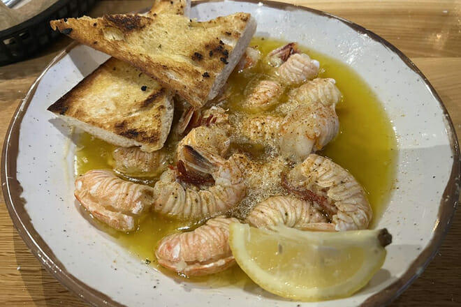 The Salty Crab Bar & Grill North Beach