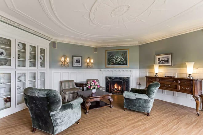 Traditions Hotel & Spa