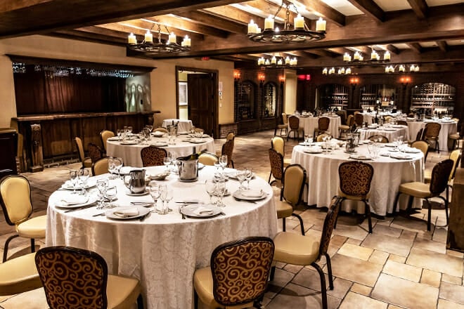 Vetro Restaurant & Lounge