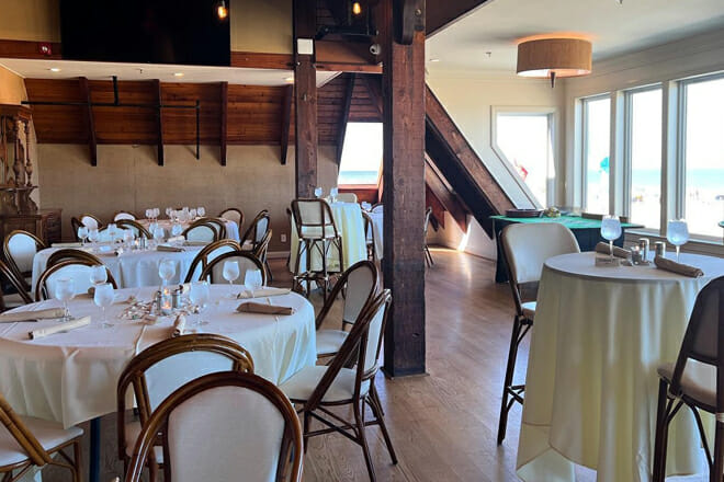 Waterman's Surfside Grille