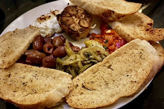 Zia Marie Vino e Cucina