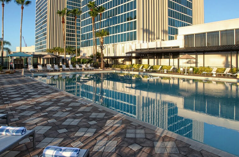 DoubleTree by Hilton at the Entrance to Universal Orlando