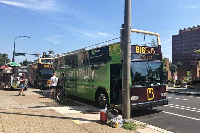 Philly By Night Double Decker Bus Tour
