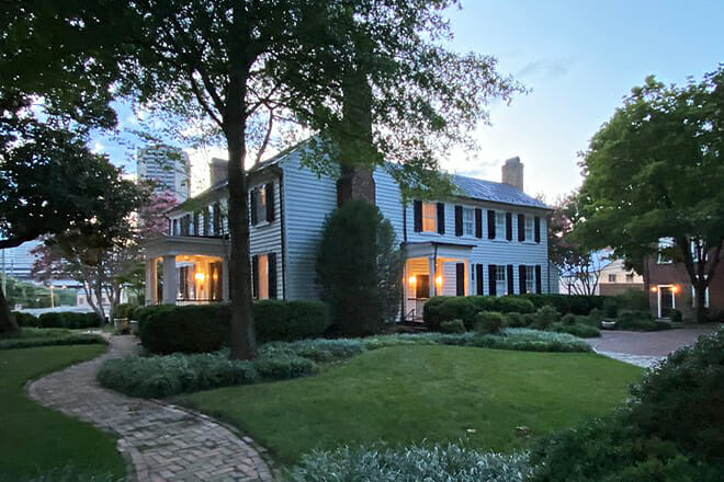 sinister scares of shockoe bottom tour