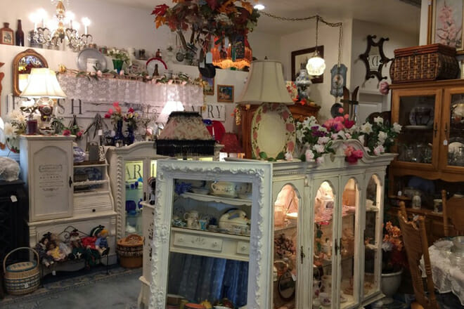 Alice's Vintage Cottage