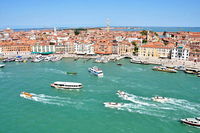 Can You Drive in Italy with a US License: Overview