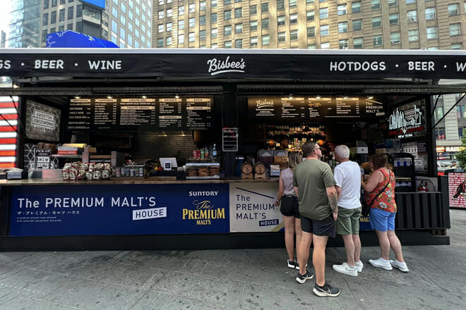 Catchphrases from Street Performers and Vendors