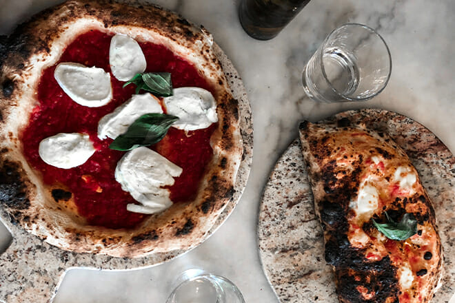 Chicago's Deep-Dish Pizza