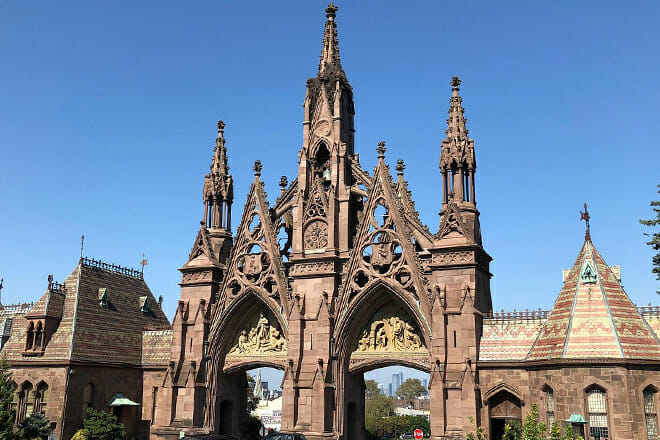 Green-Wood Cemetery