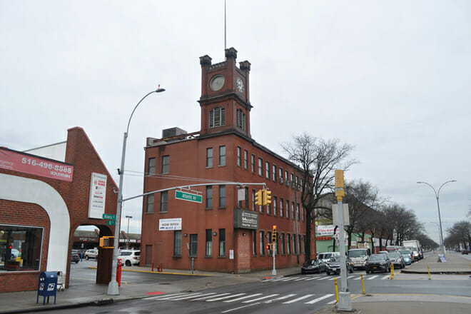 Jamaica Hospital Medical Center