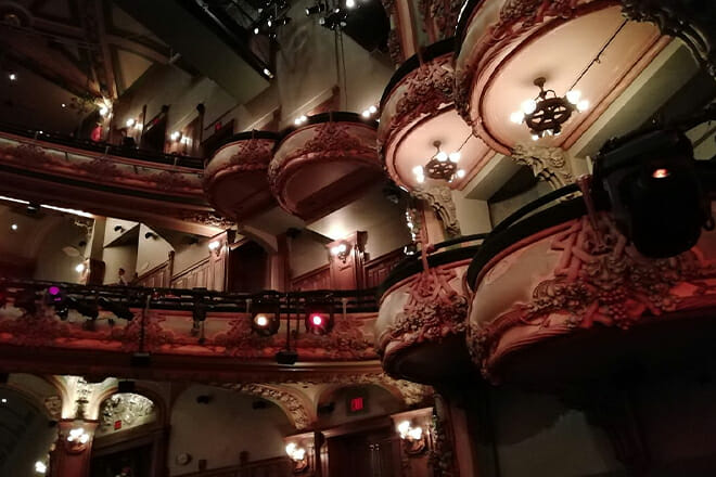 New Amsterdam Theater