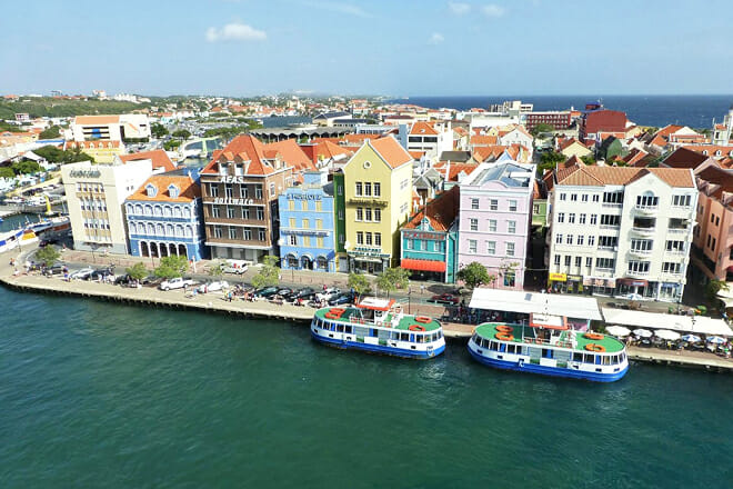 What Is The Caribbean Famous For: Geographical Overview