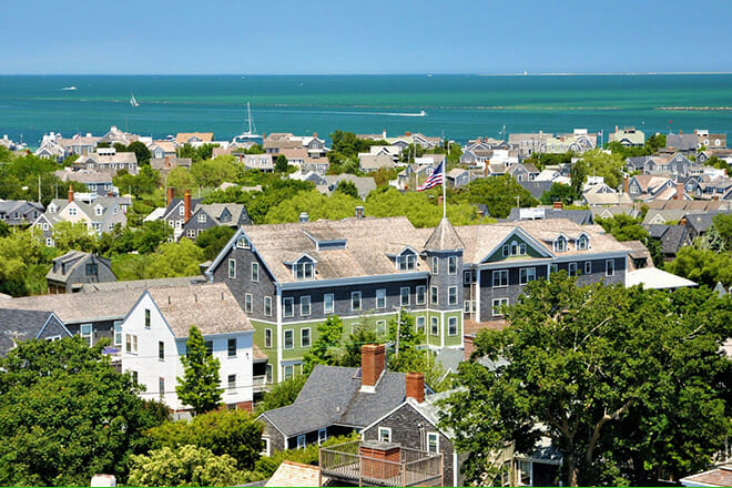 What Types of Electrical Plugs Do They Use in New England