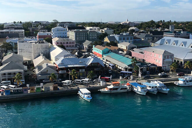 What to Pack for the Bahamas: Choosing the Right Clothing