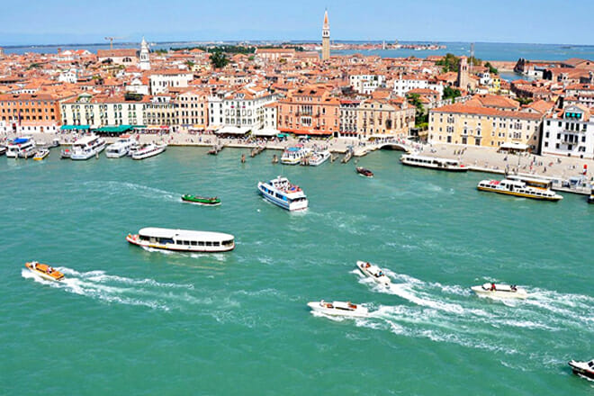 Is Italy A Friendly Country: Italian Hospitality