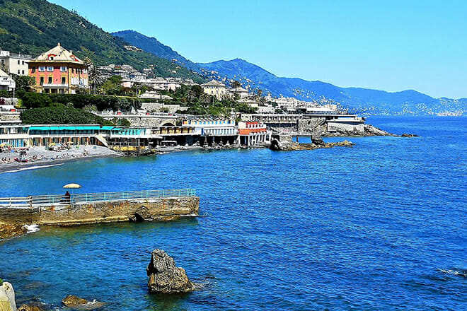 Public Displays Of Affection In Italy