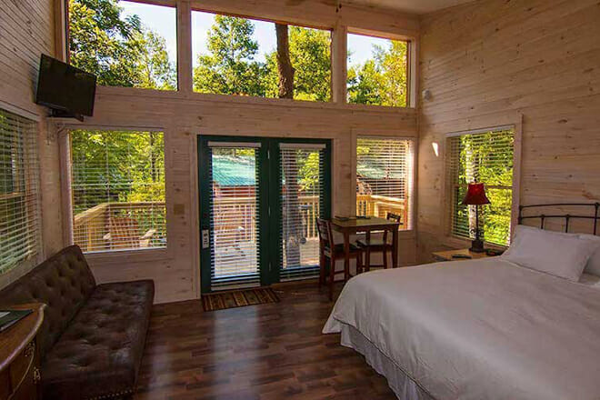 River&rsquo;s Edge Treehouse Resort