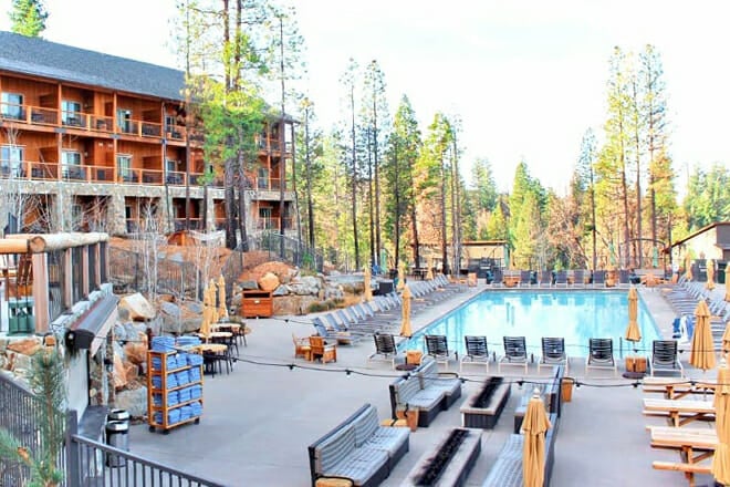 Rush Creek Lodge at Yosemite