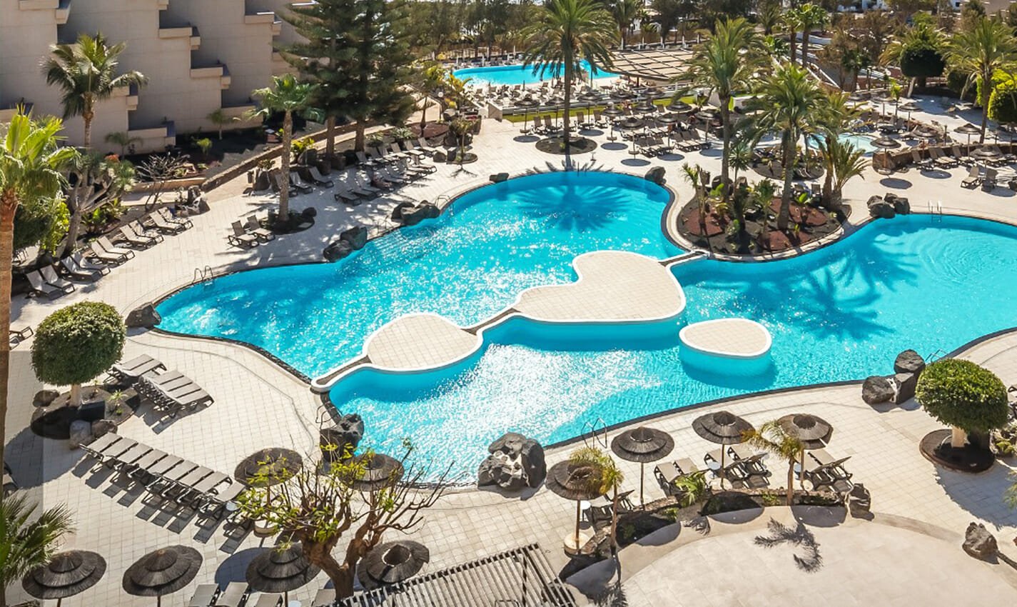 barcel&oacute; maya colonial & tropical travel photo