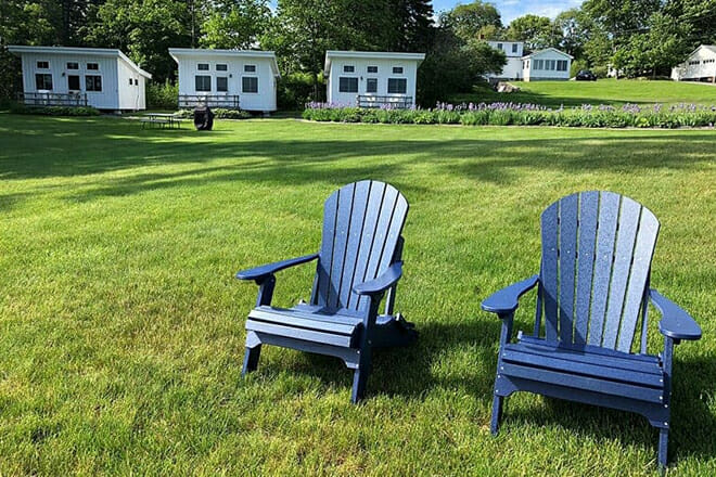 Edgewater Motel & Cottages