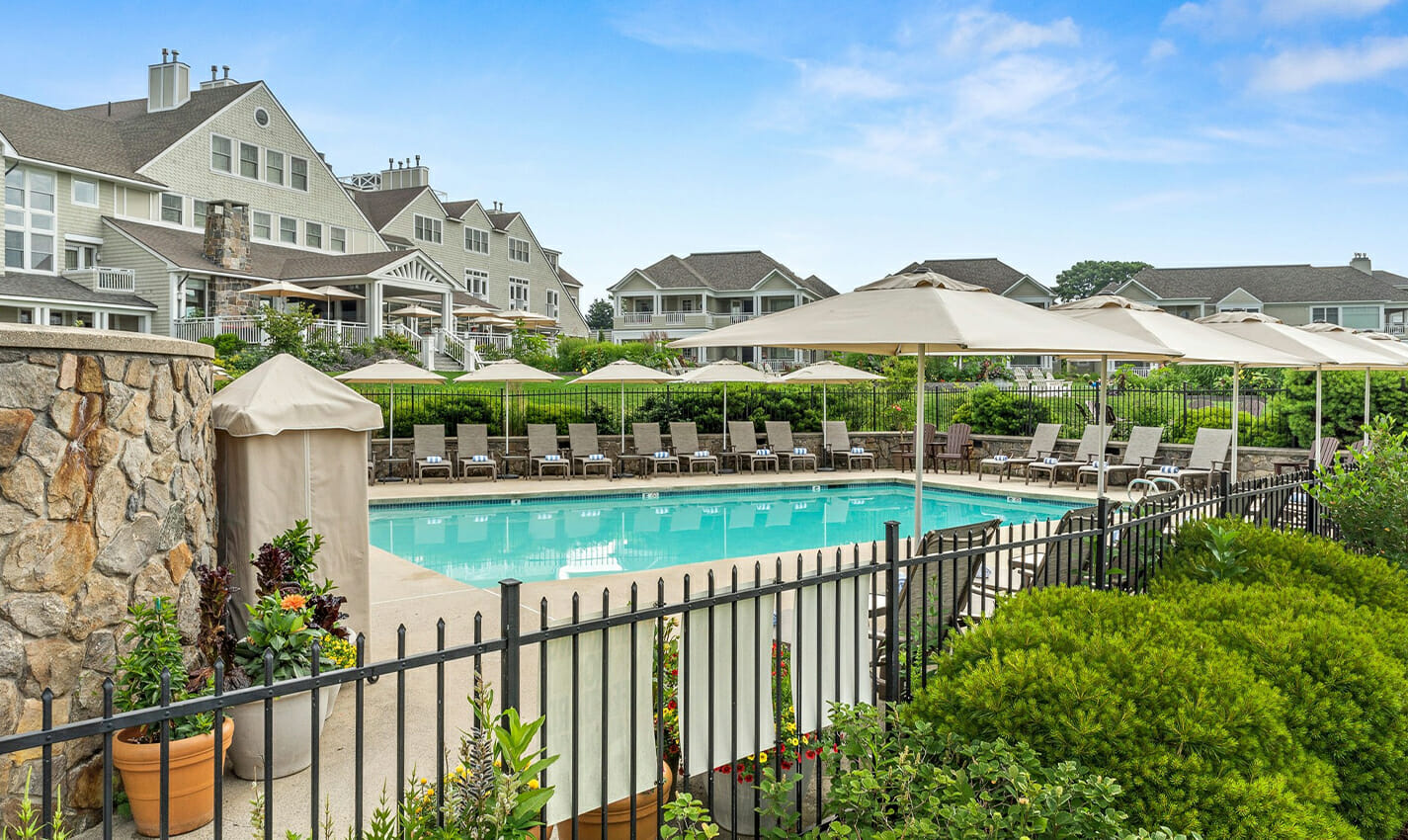 inn by the sea travel photo