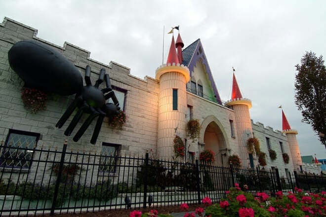 Dutch Wonderland - Dutch Country Roads