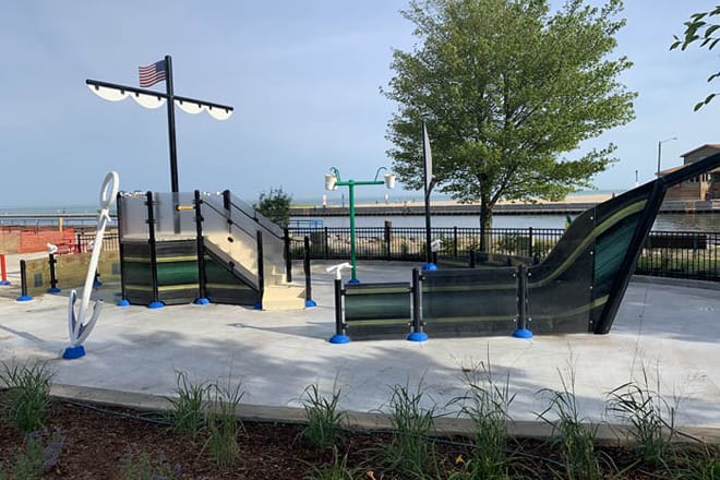 Friends Good Will Splash Pad