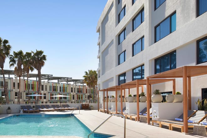 Hilton Santa Monica Hotel & Suites