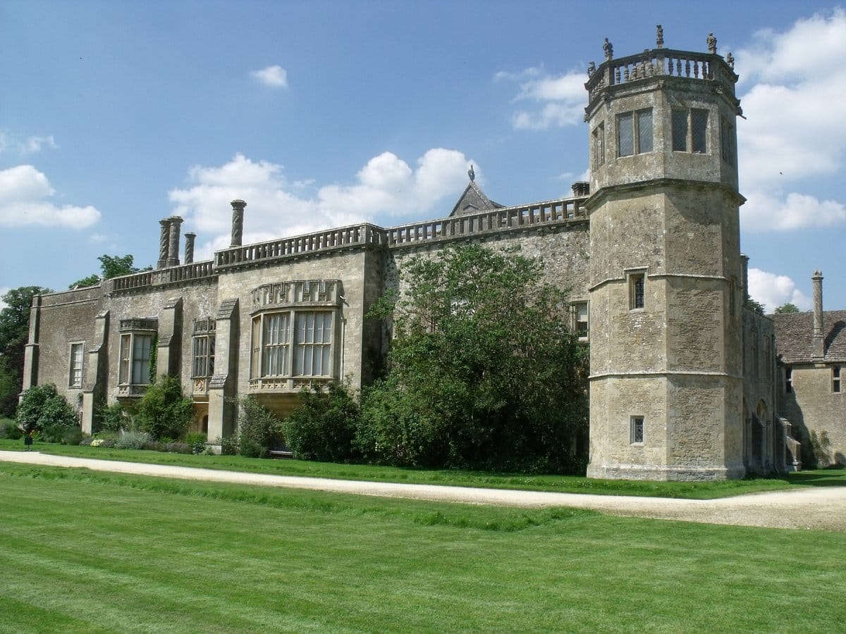 lacock abbey
