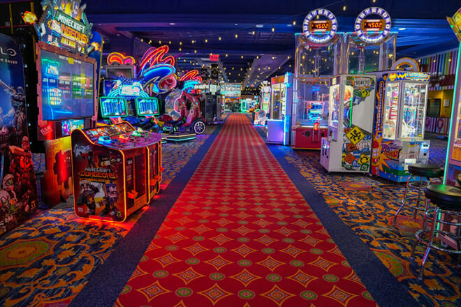 Lucky Snake Arcade & Sports Bar